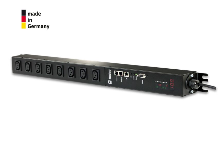 8-fold switched and metered PDU (vertical) - GUDE Systems