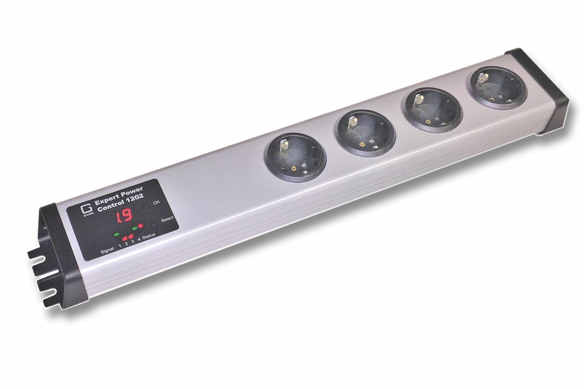 4-fold switched and metered PDU - GUDE Systems